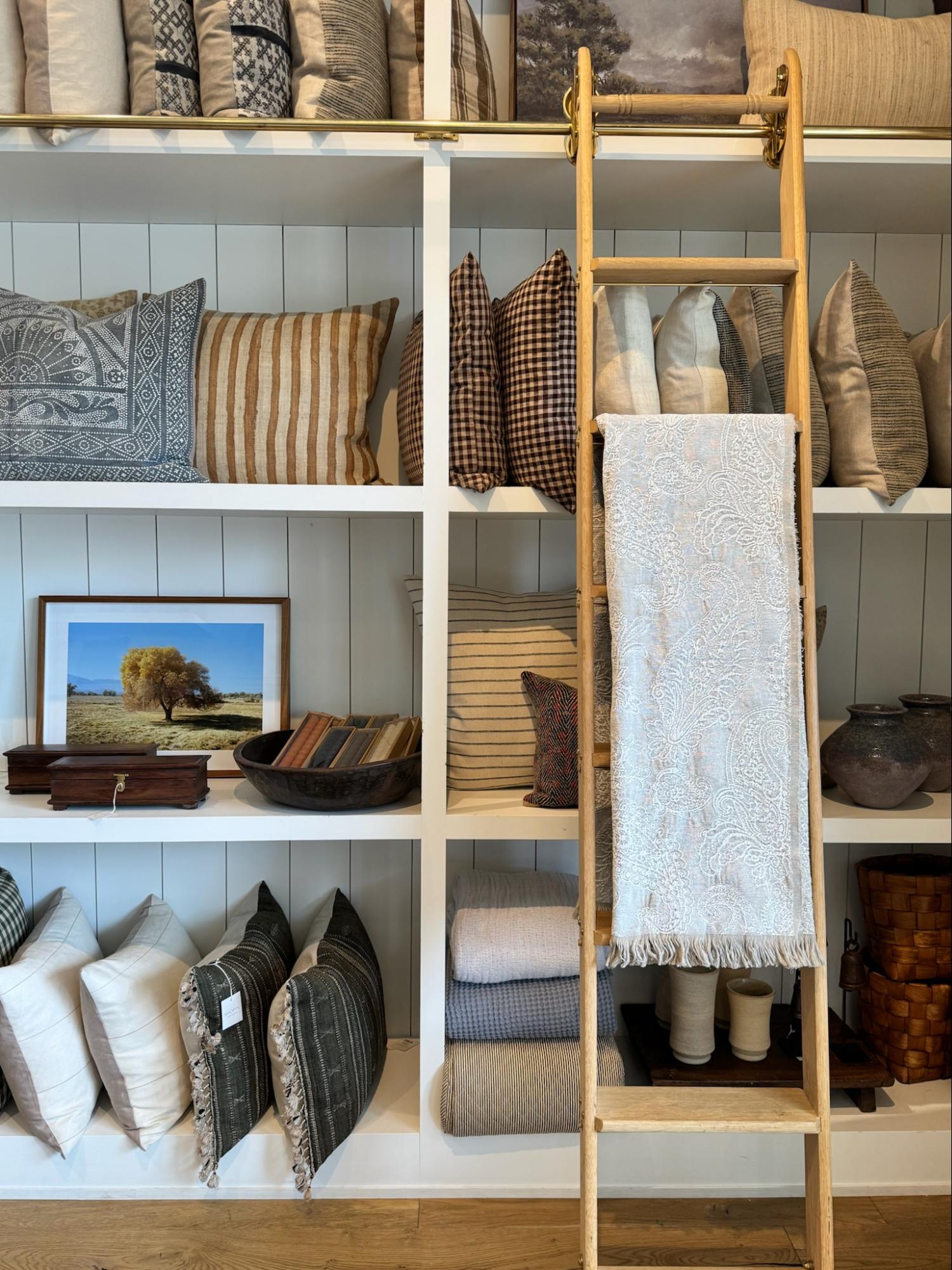 Farmhouse Style Tips: Shiplap Siding for Fun Decor