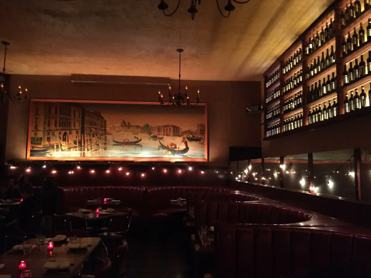 Restaurant Design Tips with Sweet Trim Mouldings & Style