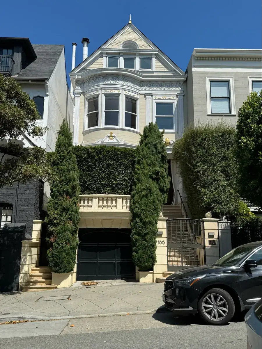 Historic Houses & Wood Gutters: Functional Heritage Design